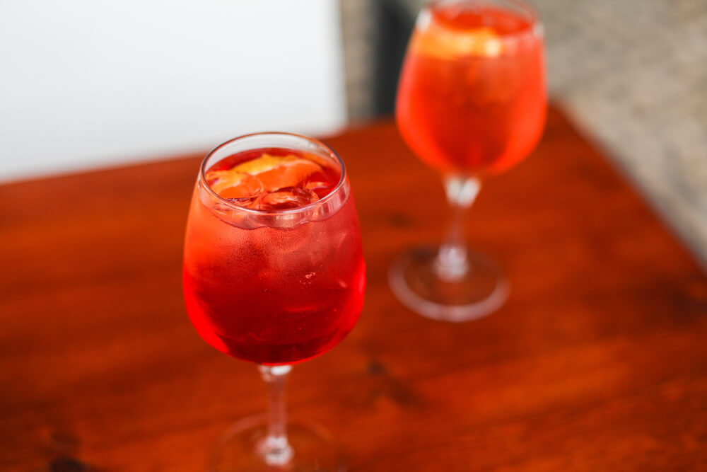 Além do Negroni: 17 receitas de drinks com Campari